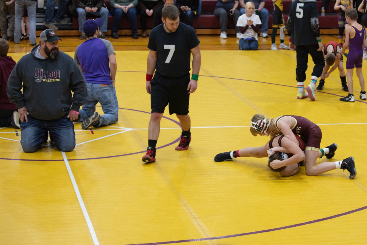 Milbank Youth Wrestlers Fight it Out at Bearcat Brawl | The Valley Express
