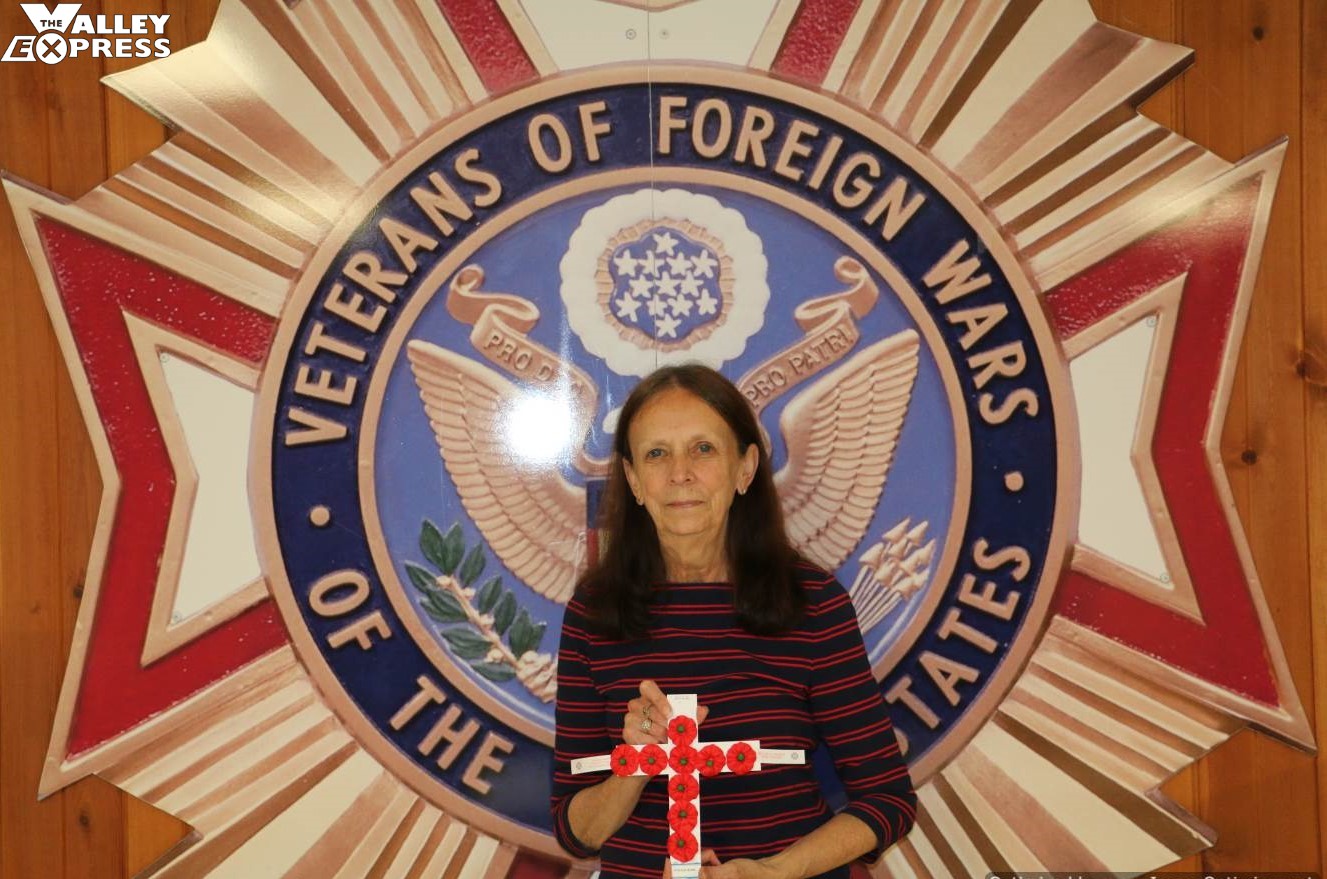 Donna Larson Receives Award From Buddy Poppy Program | The Valley Express