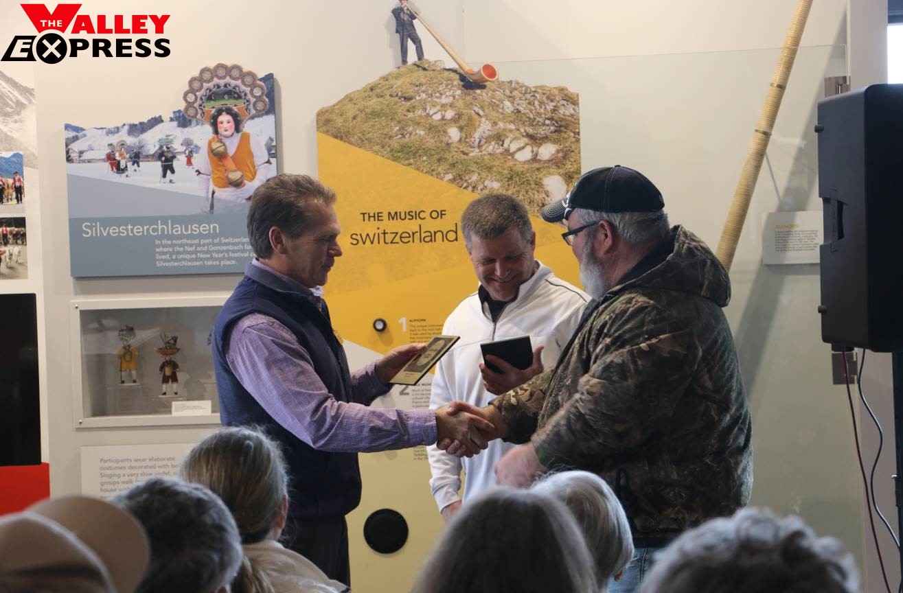 Valley Queen Honors Employees for 30 and 40 Years of Service | The ...