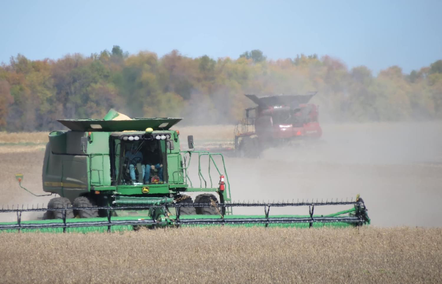 Dozens of Farmers Show Up to Save Sime’s Harvest | The Valley Express