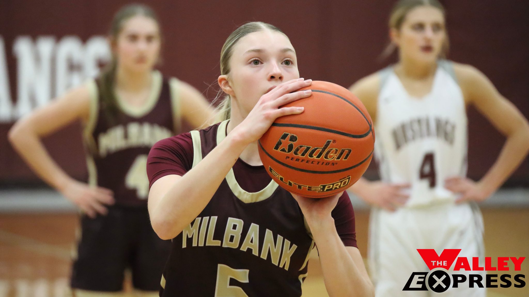 Isabella Anderson Marks 1000th Basketball Point | The Valley Express